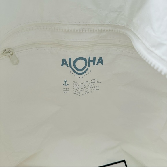 ALOHA Collection | Bags | Aloha Collection Flora Day Tripper Arvo ...
